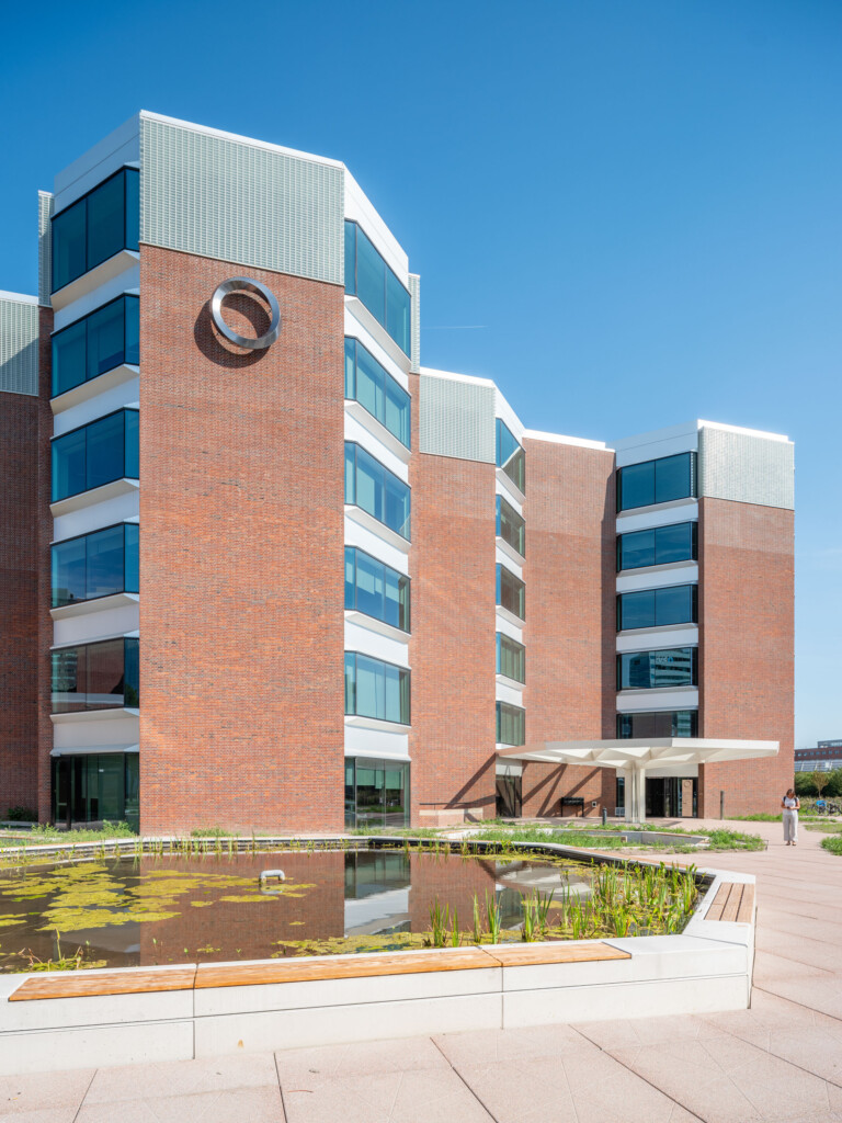 EDGE Amsterdam West - Ernst van Raaphorst